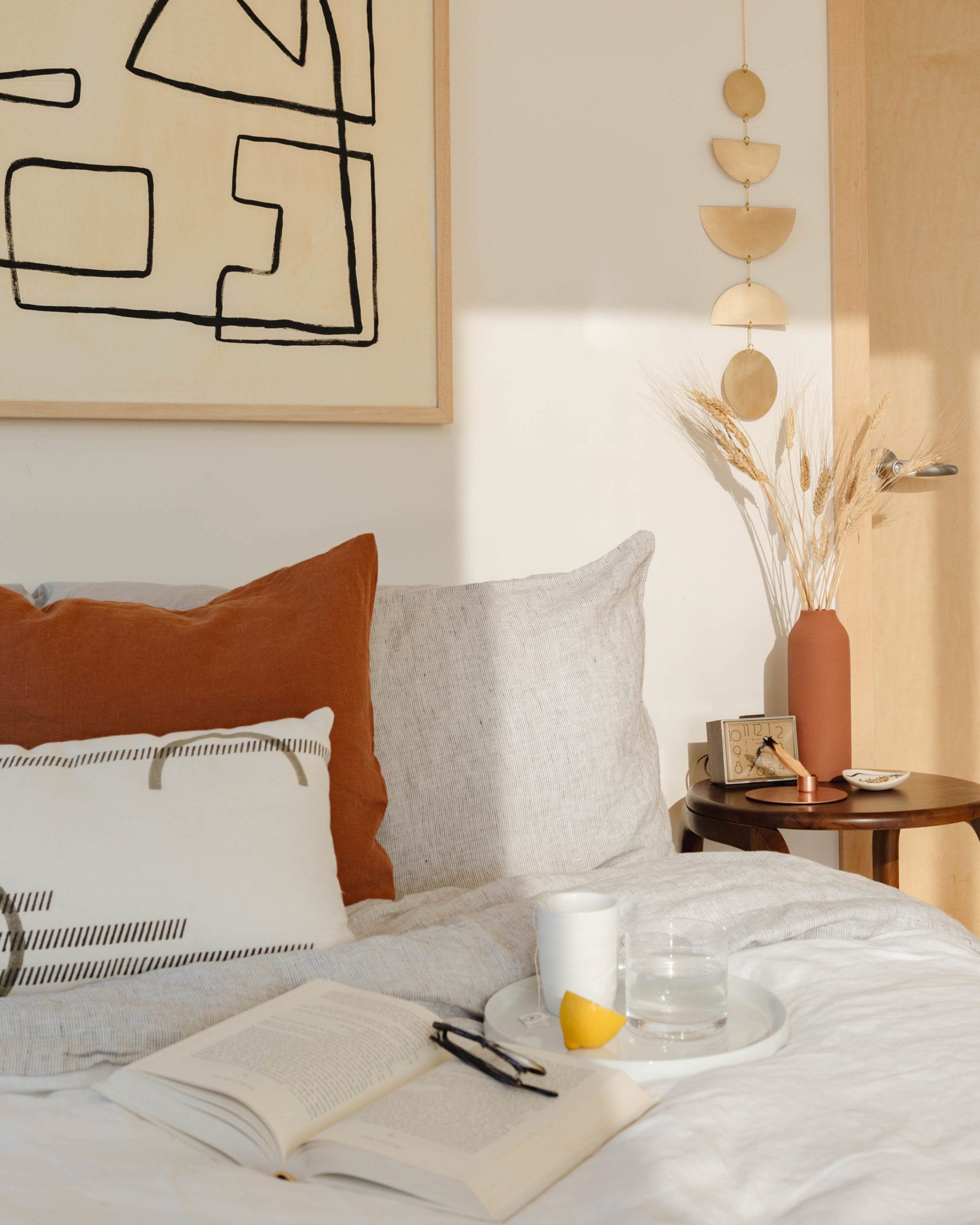 5 Tips for Hosting Guests During the Holiday Season | Wit & Delight ...