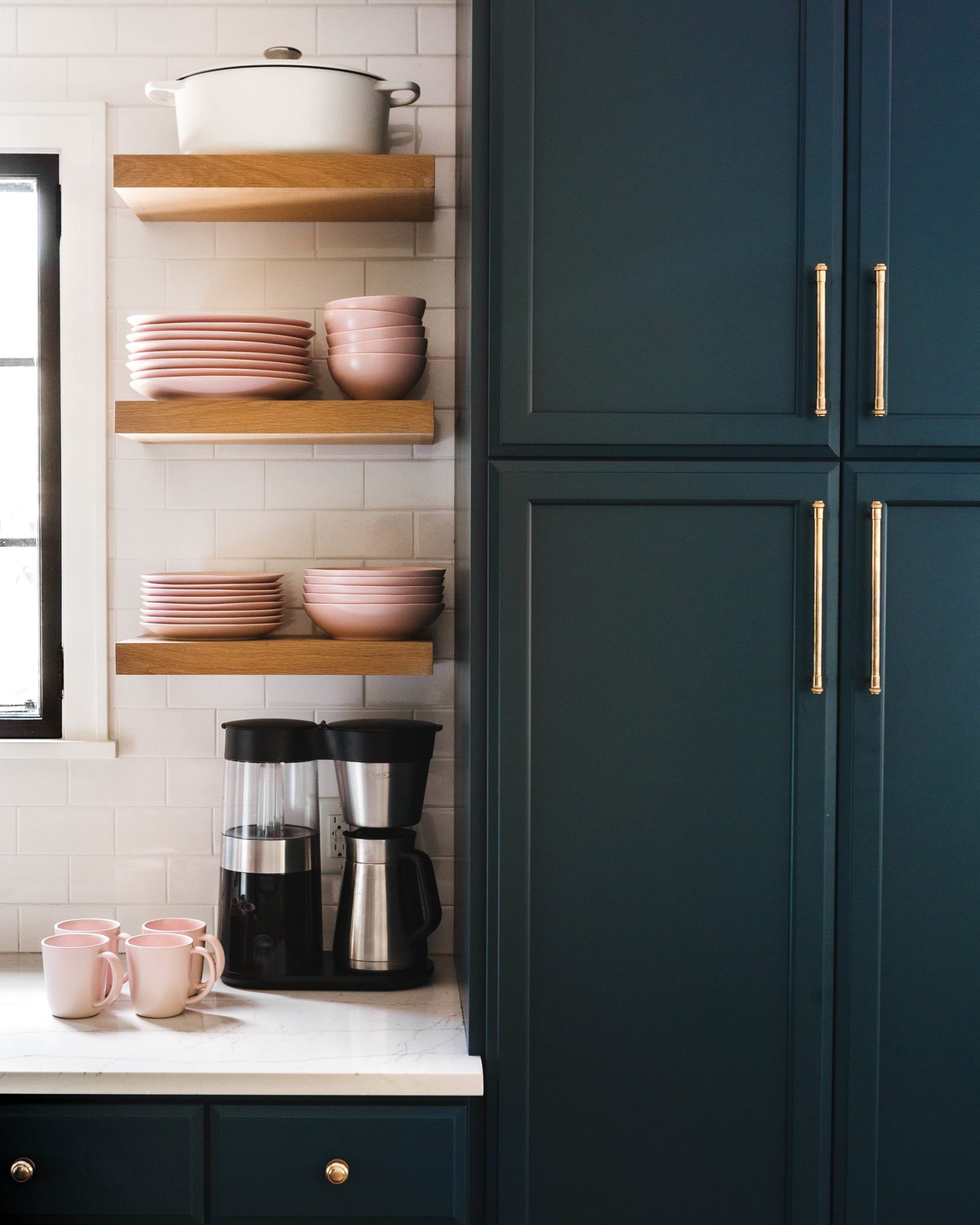 9 Simple Ways to Add a Pop of Color to Your Kitchen | Wit & Delight ...