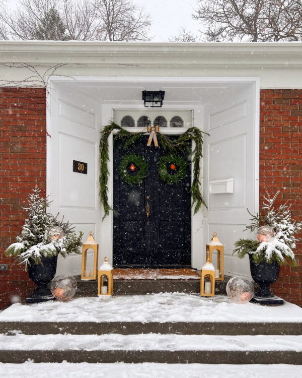The 7 Items I Used to Create a Festive Front Door Moment | Wit ...